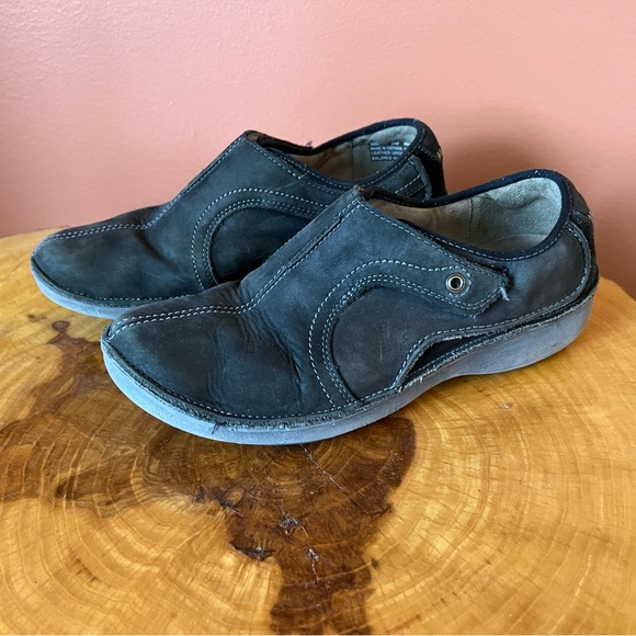 Clarks | Shoes | Womens Clarks Wave Walk Black Walking Slip On Shoe ...